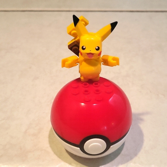 Pokemon | Toys | Pokemon Pikachu Mini Poke Ball Mega Construx 27 Cute ...